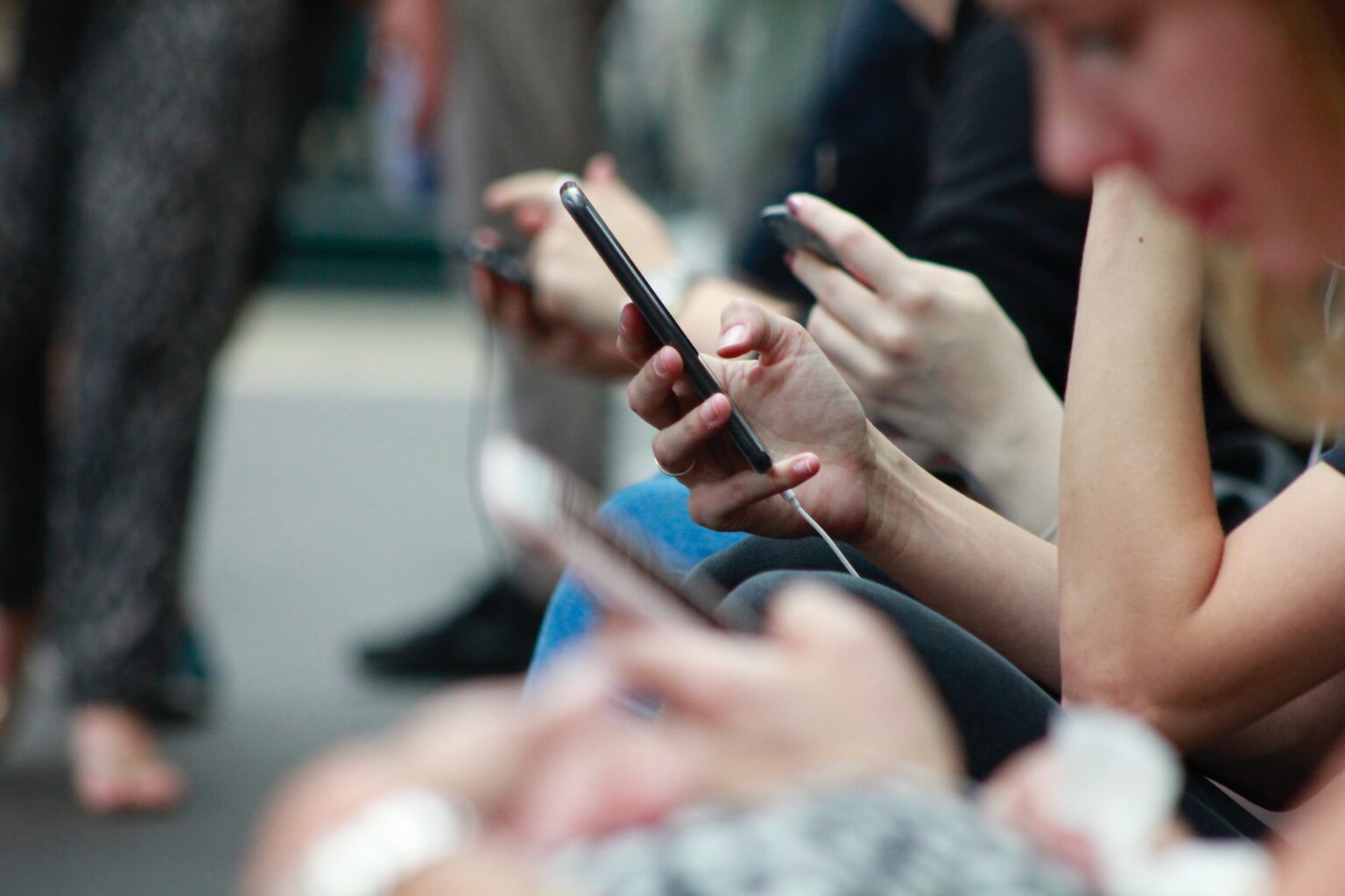 Social Media in French - The Language Garage